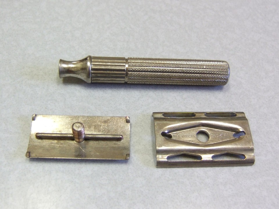 Vintage Gillette Pre-War 1938 45 FAT HANDLE TECH DE Safety Razor Set in ...