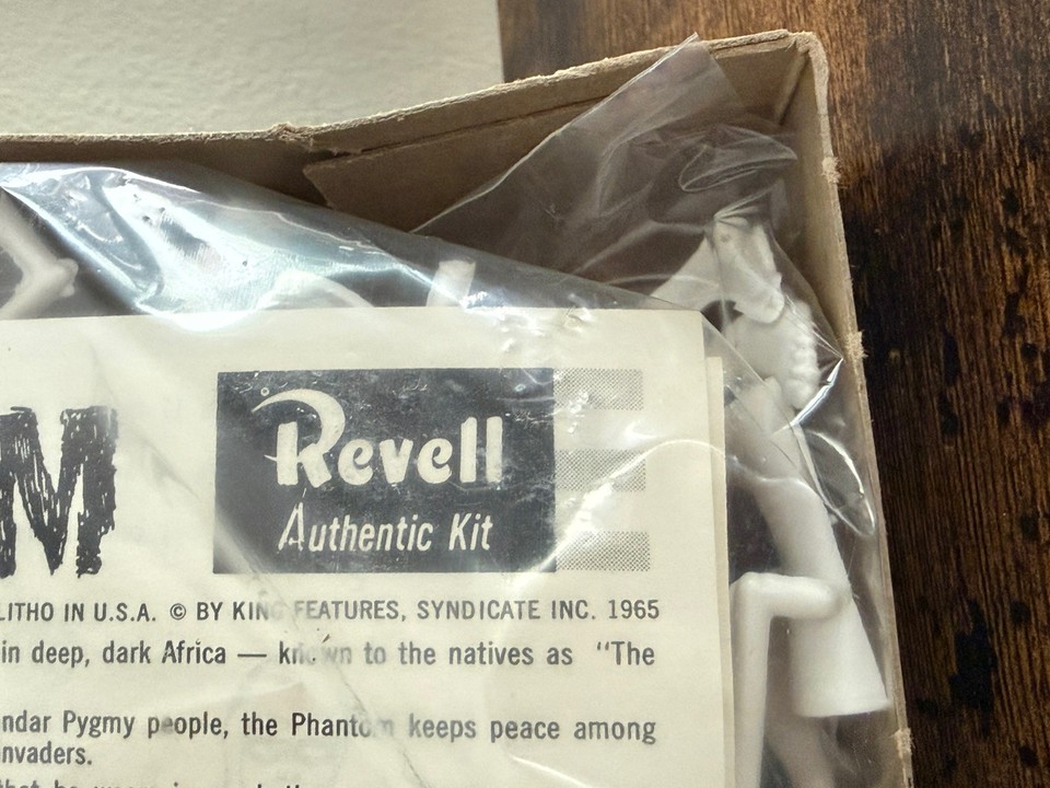 1965 Revell H 1451:100 Phantom & Voodoo Witch Doctor Model Kit New In ...