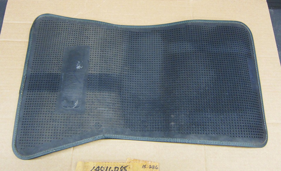 NOS 1979 CHEVROLET CORVETTE L.H. DARK GREEN DRIVERS SIDE FLOOR MAT GM ...
