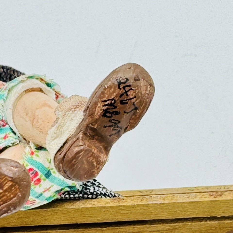 Artisan MARCIA BACKSTROM Old Street Bird Lady Doll Dollhouse Miniature ...