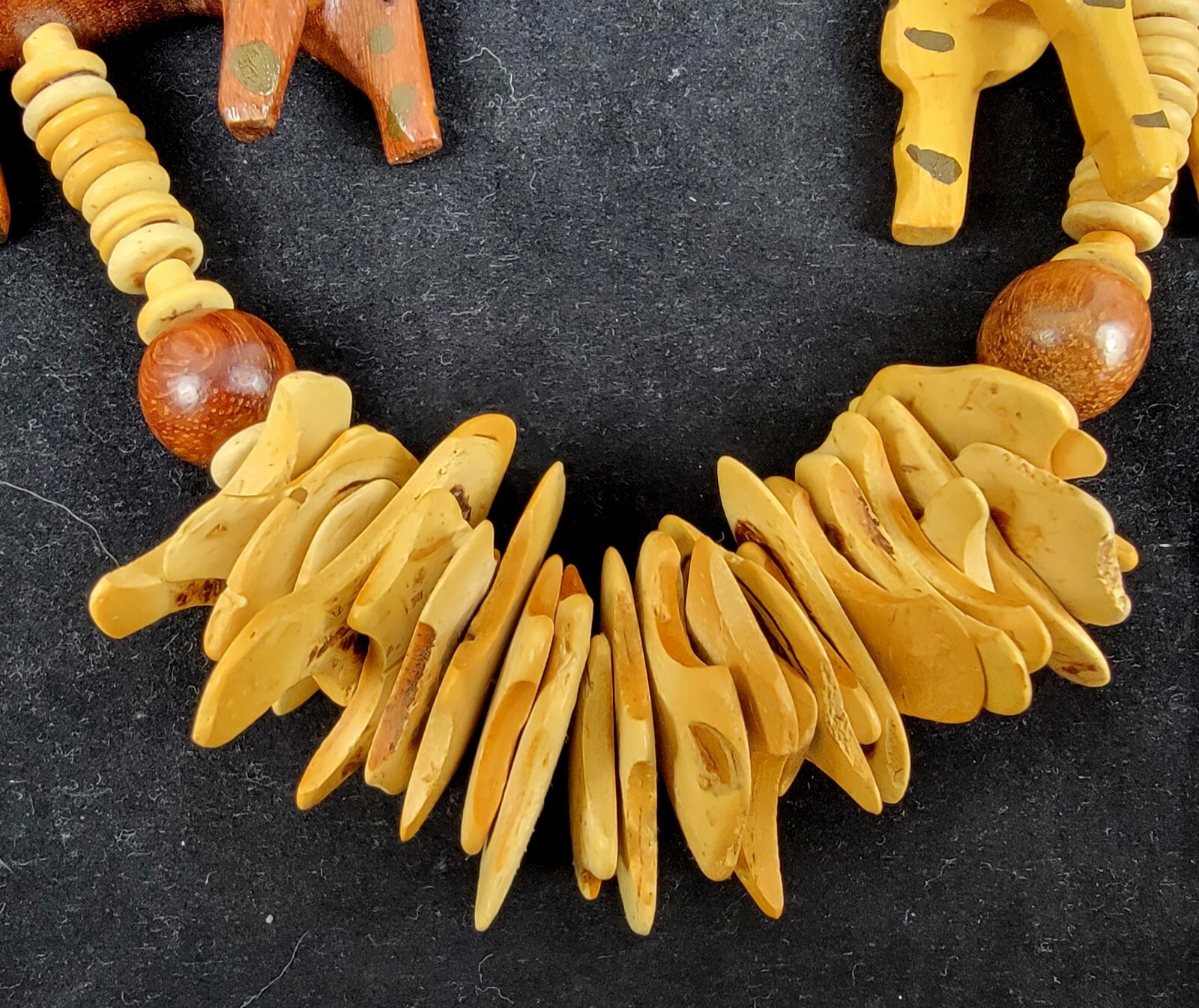 15" Hand Carved Animal Giraffe Leopard Wooden Necklac… - Gem