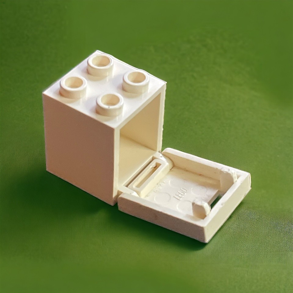 Lego special part- opening white box- combined ship (MISC69) | eBay