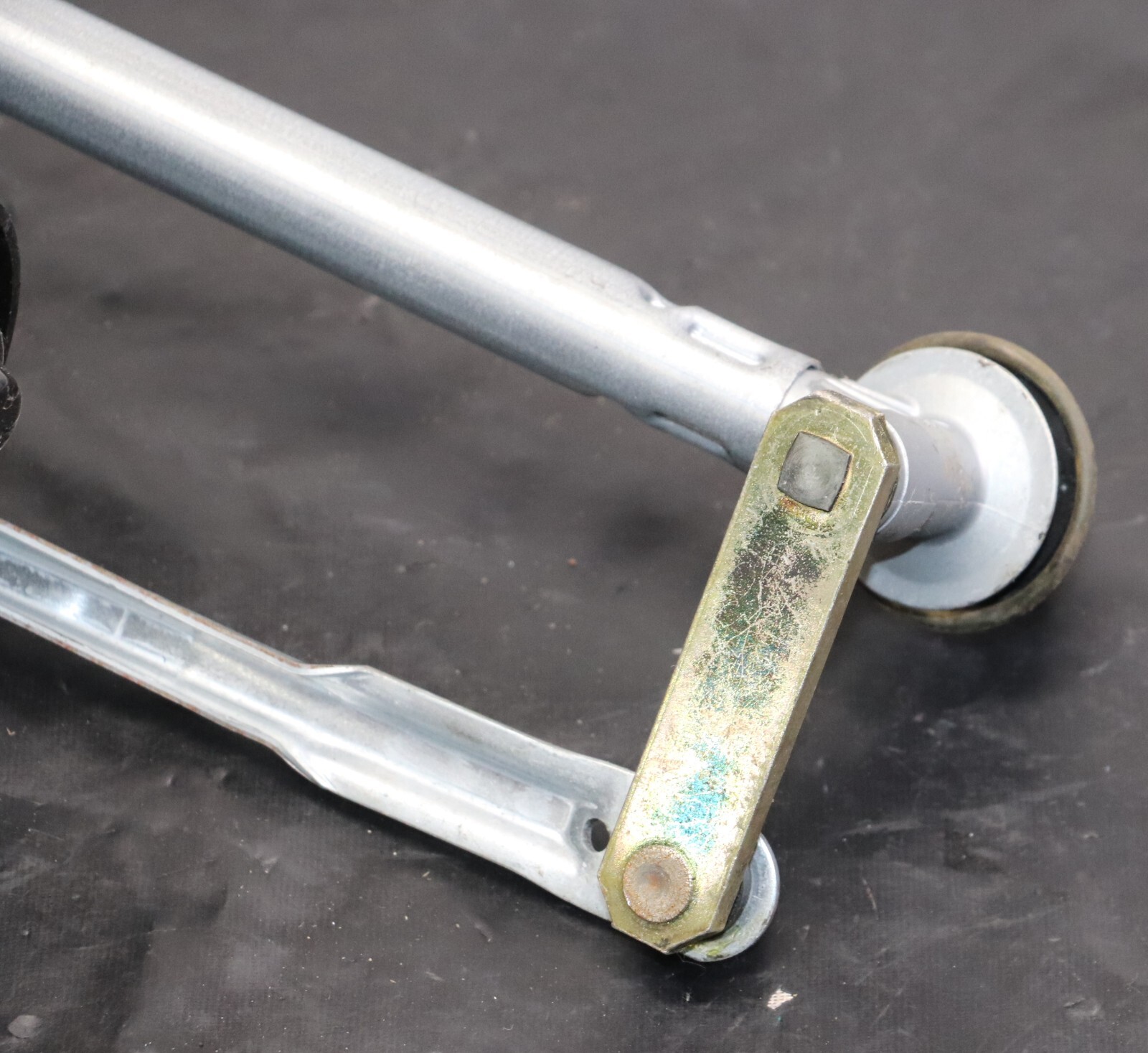 BMW OEM E46 Windshield Wiper Assembly 61617071693 Linkage & Bosch Motor ...