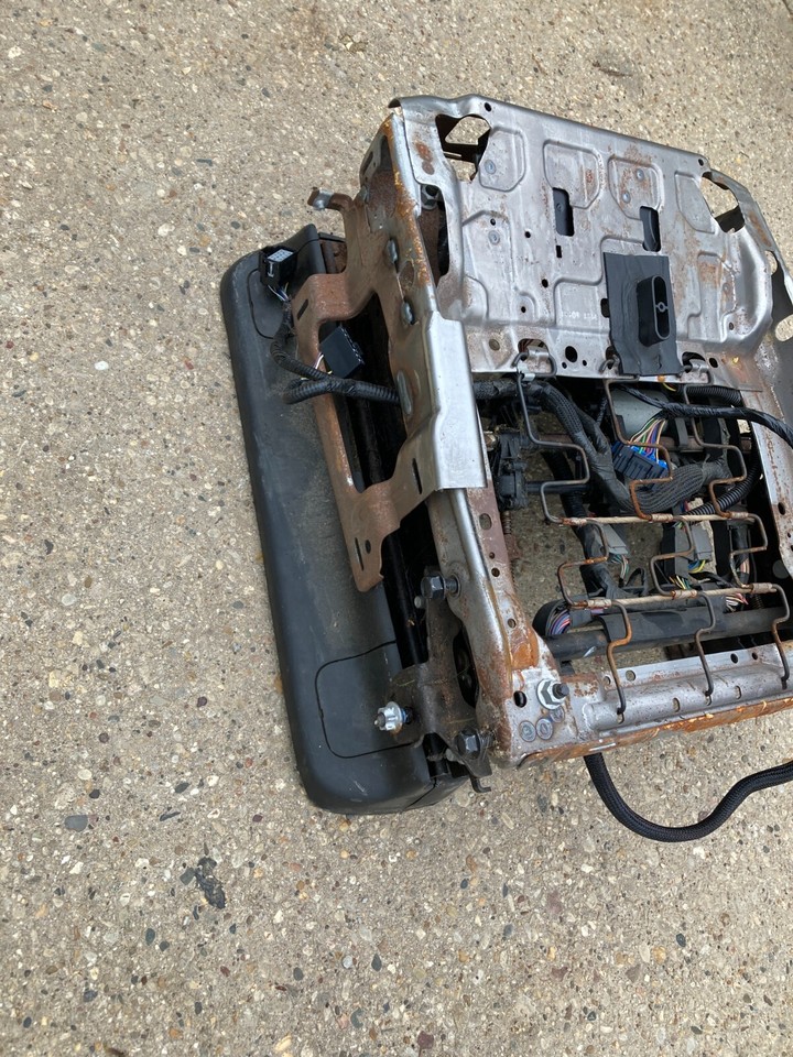 2010 Chevy Tahoe Driver Left Power Seat Track Assembly Black OEM 10-14 ...