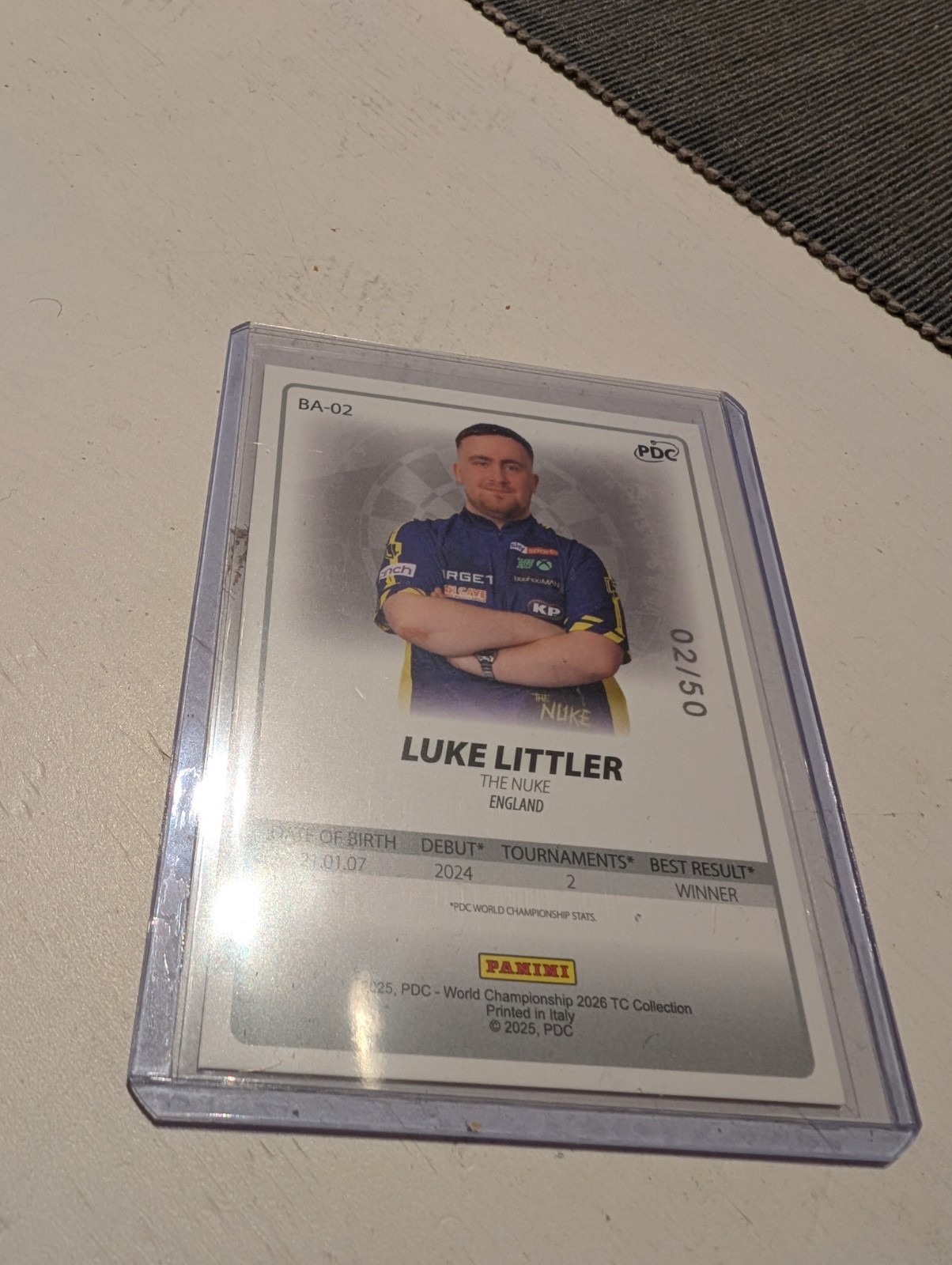 Luke Littler - Red Limited 2/50 - Panini PDC World