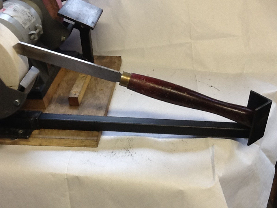 Gouge chisel sharpening jig for woodturning, sharpens wood lathe ...