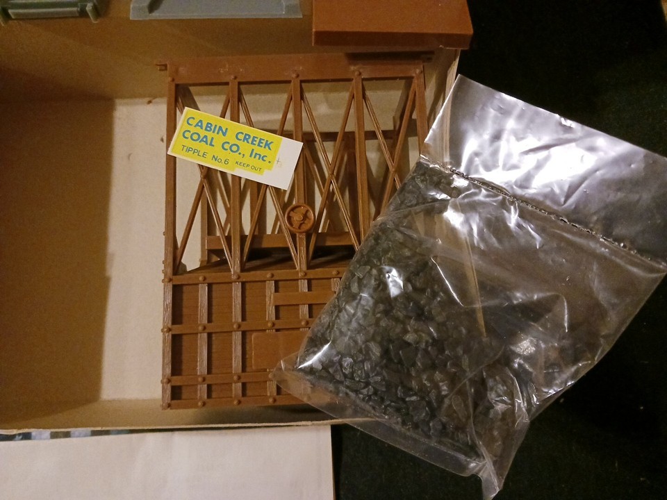 Life Like Operating Coal Tipple WithOut Car 580201 Item 8200 HO Scale ...