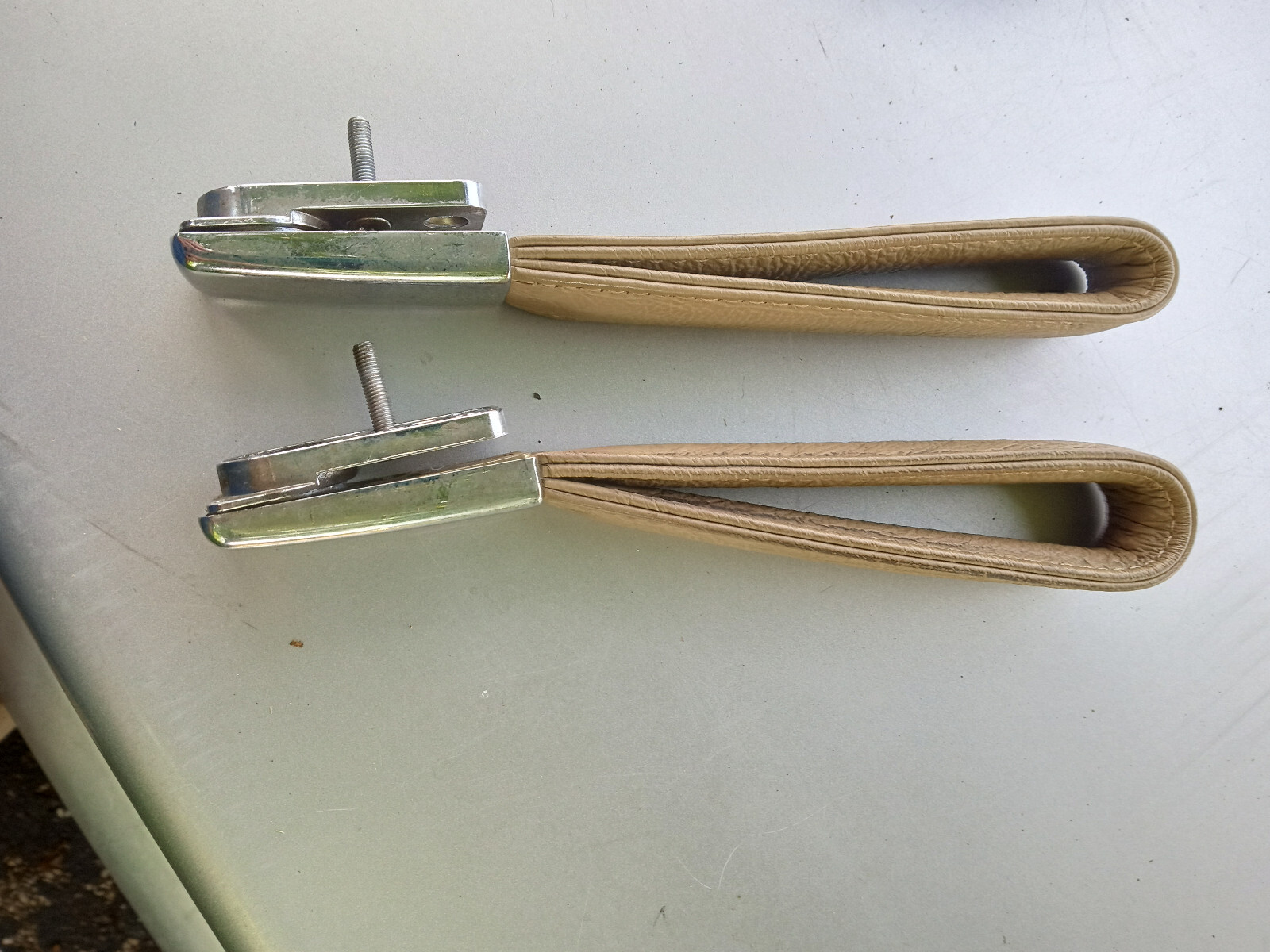 1998-2001 Jaguar XJ8 Vanden Plas REAR PASSENGER ASSIST STRAPS grip ...