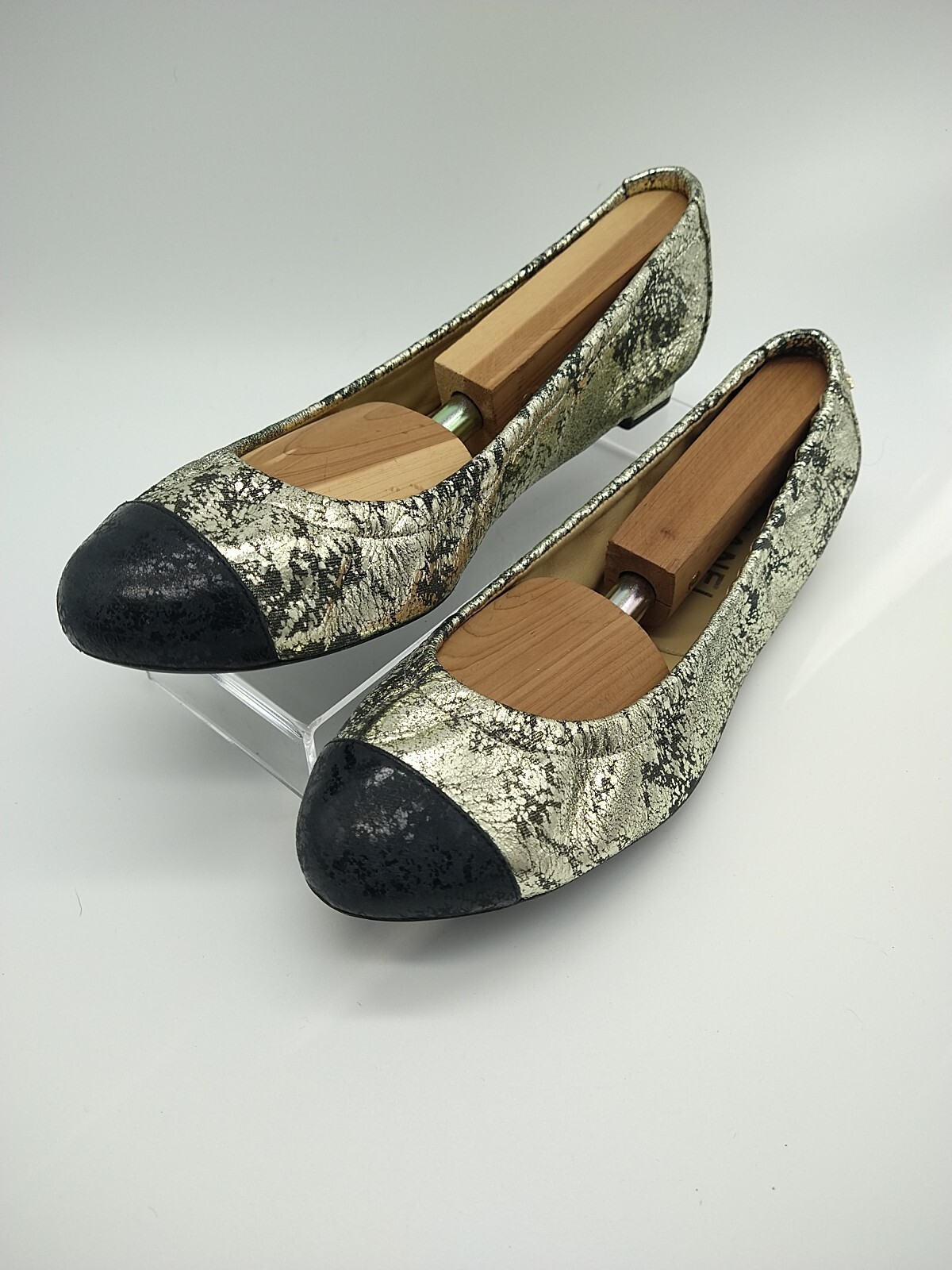 CHANEL Ballet Flats Gold Black Metallic Leather Scrun… - Gem