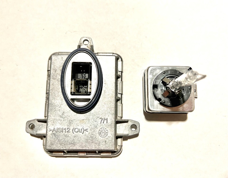 OEM BMW 7317408 Xenon Ballast Control Unit Module F30 F32 F35 M3 M4 X3 ...