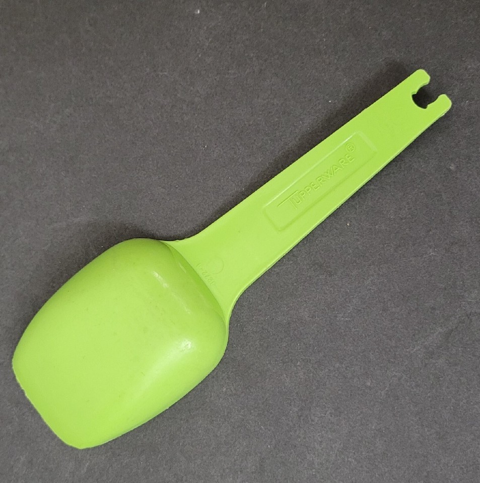 Vintage Tupperware 1 TBSP (1 Tablespoon) Green Measuring Spoon ...