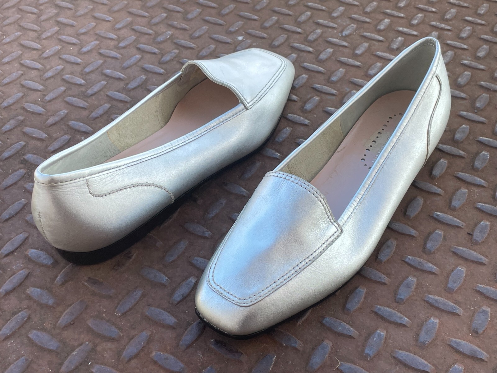 Enzo Angiolini Women Shoes Silve Tone Genuine Leather… - Gem