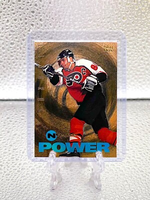 ERIC LINDROS 1995 Skybox Emotion #4 NTENSE POWER INSERT FLYERS LEGEND ...