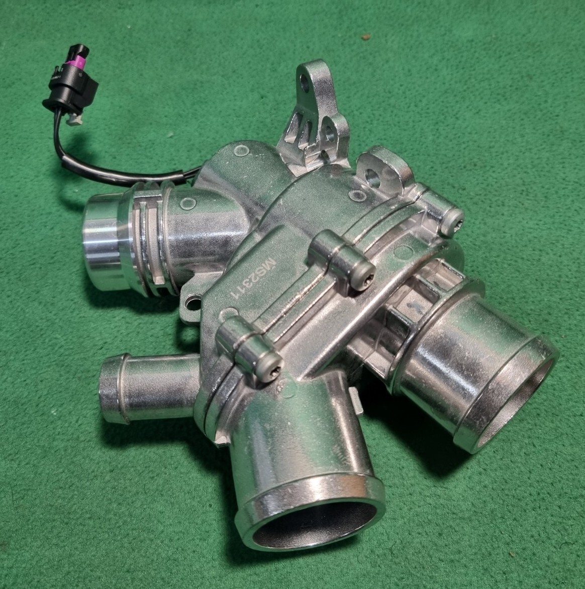 OEM Jaguar F-pace X761 Thermostat AJ814048 Genuine for sale online | eBay