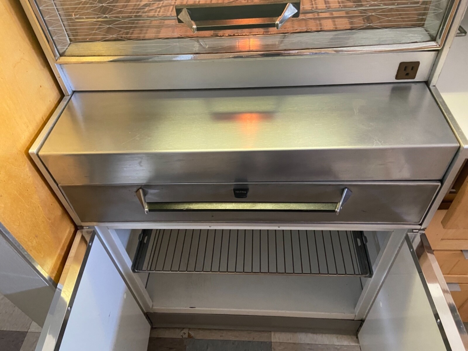 vintage oven - Frigidaire Flair 1960s with pull out cooktop | eBay