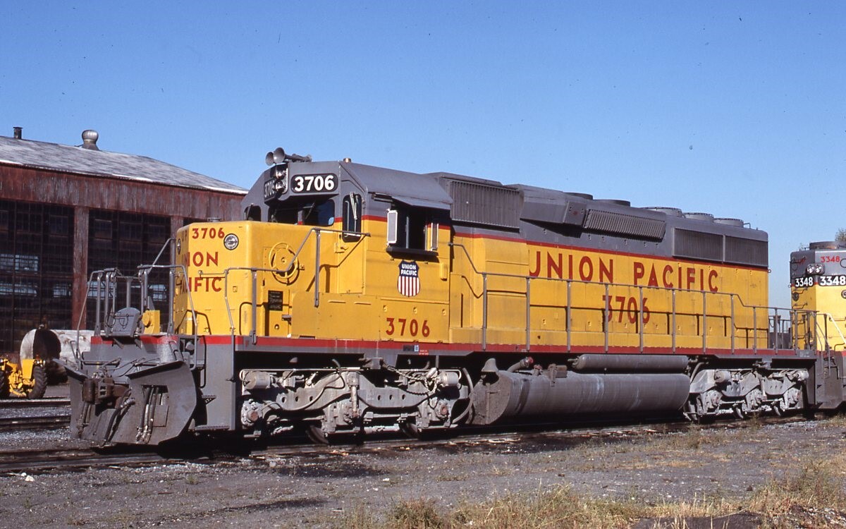 Union Pacific SD40-2 3706 Orig Kodachrome Slide | eBay