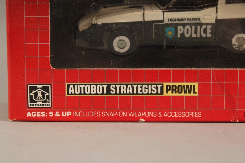 MIB Vintage 1984 G1 Hasbro TRANSFORMERS Autobot Strategist Prowl POLICE ...