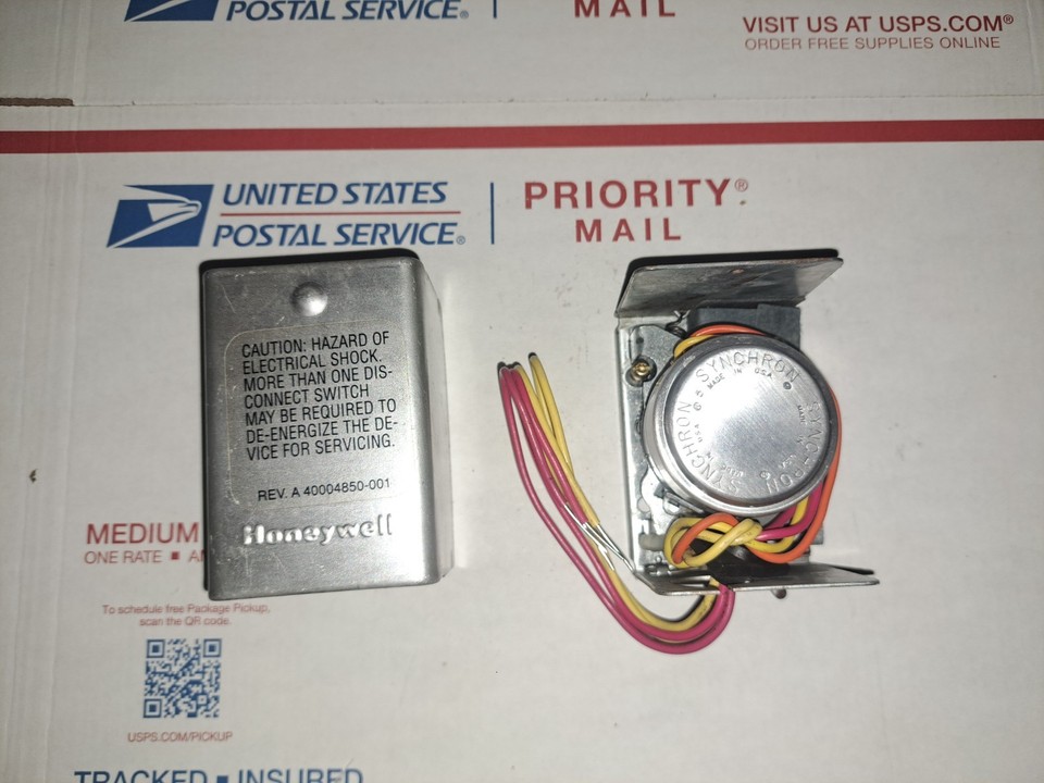 OEM HONEYWELL ZONE VALVE V8043E 1012 Mortorized Head - V8043F 1061 1020 ...
