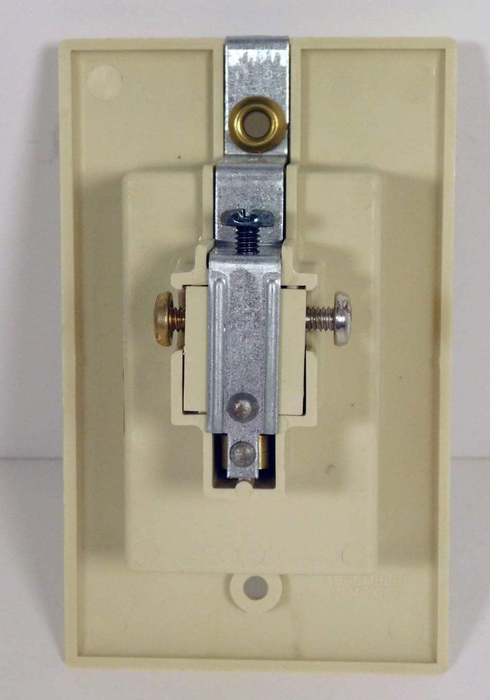 Leviton 688-I Clock Hanger Recessed Receptacle Ivory 15A 125V NOS NIB ...