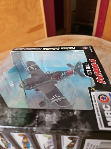 MRC Easy Model #36361 1/72 Scale Fw190A-8 Red 19 NEW IN BOX | eBay