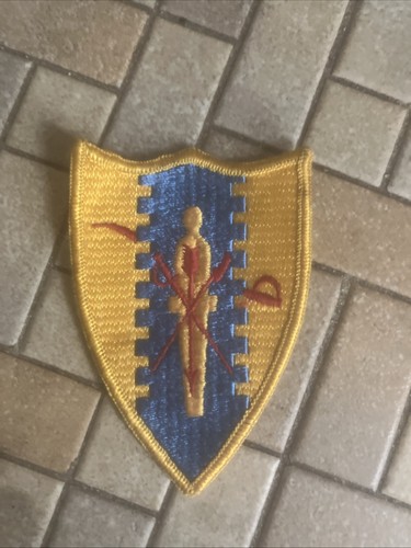 b0876 WW2 US Army 4th Cavalry Regiment shoulder patch Yellow Boarder ...