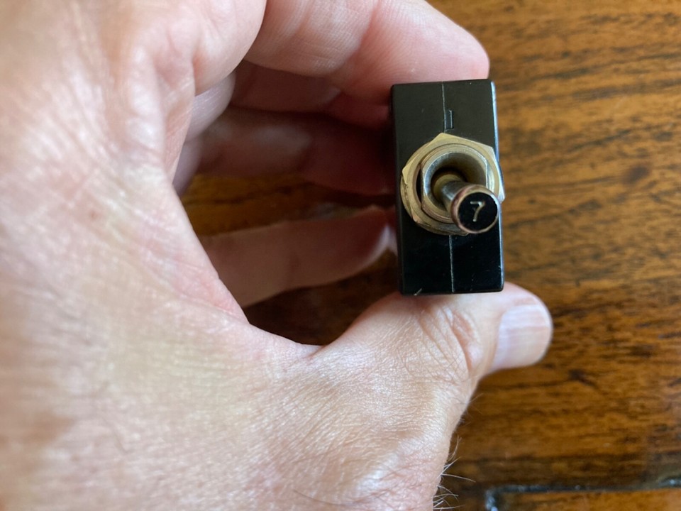 New 7 AMP CB, Toggle Switch, Beech Bonanza, PN 593-507-102, CM3589-7 | eBay