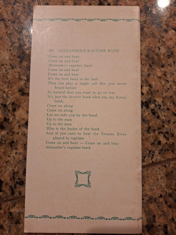 101 Favorite Songs: Christmas and Patriotic Songs/Lyrics for Holidays ...