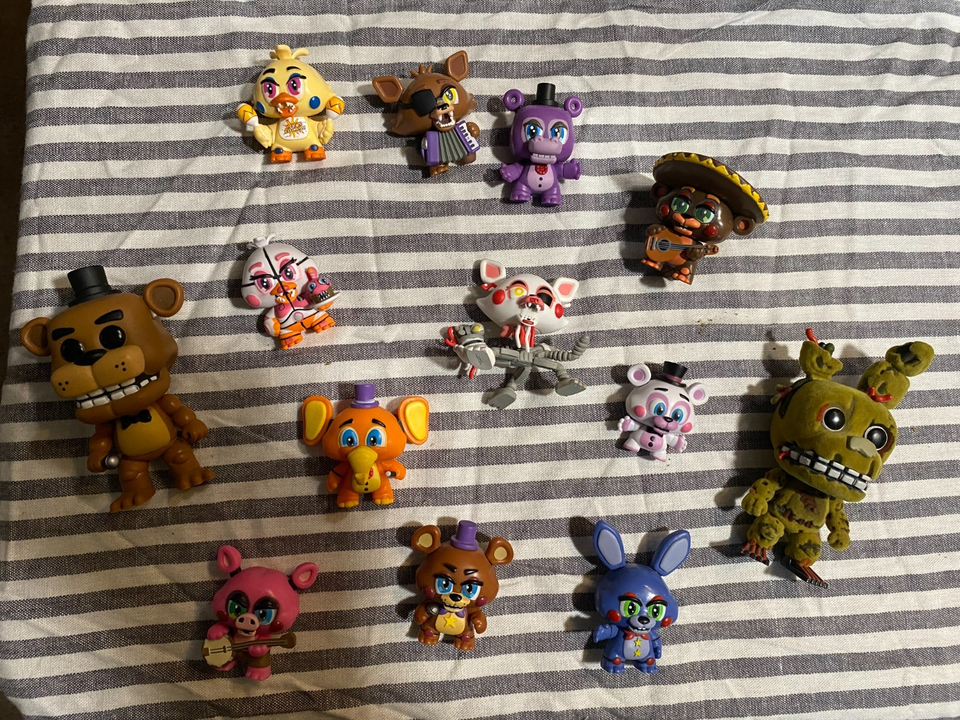 EXCLUSIVE!!! FNAF Funko Mystery Mini Lot w Rare 1/24 Mangle & Flocked ...