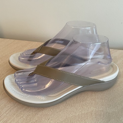 Crocs Dual Comfort Capri Flip Flops Womens Size 8 Tan Leather Thong ...