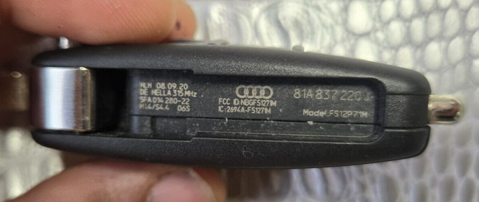 81A 837 220 J Audi Genuine OEM Remote Keyless Entry Flip Key FCC ID ...