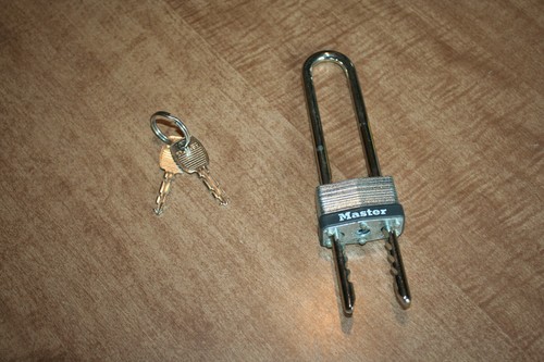 Used Master Lock 7" Adjustable Laminated Padlock 2 Original Keys See ...