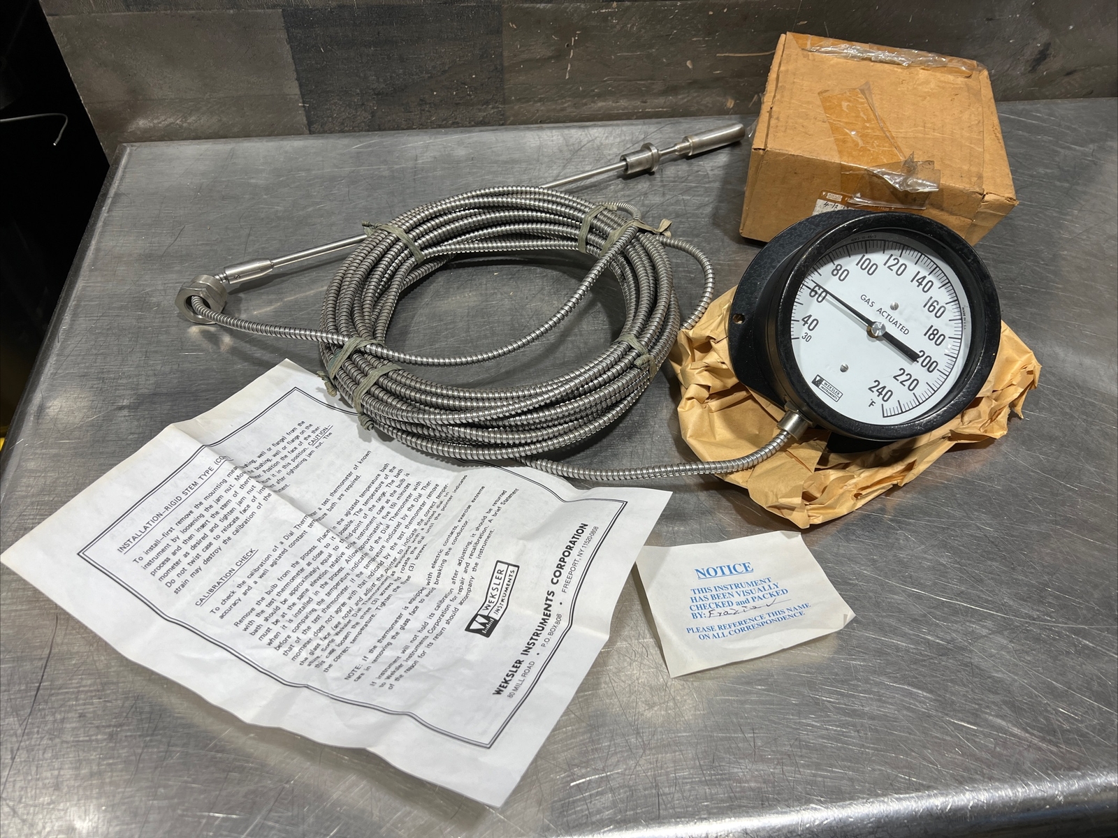 Weksler Gas Actuated Temperature Gauge Cat 4146, 30-240 deg F Nos ...