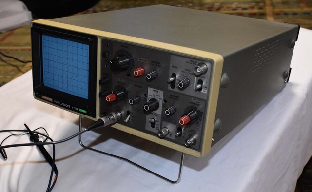Hitachi V-212 Analog Oscilloscope for sale online | eBay