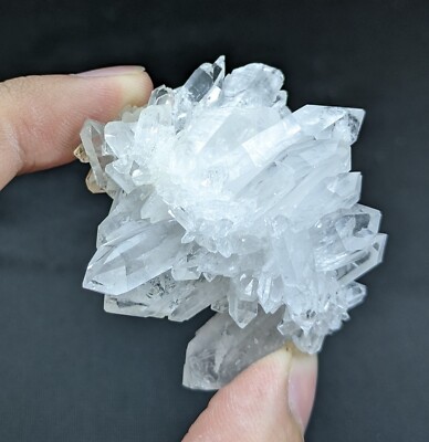 Point Quartz clear crystals double terminated and both sides grown, 50 ...