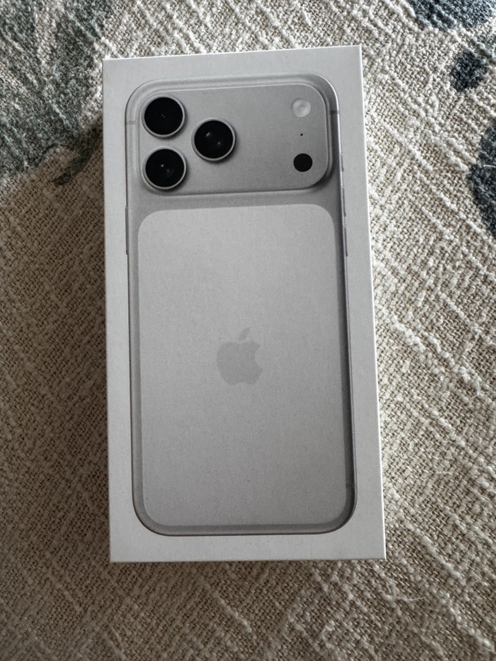 Apple iPhone 17 Pro Max - Box Only with OEM Cable - 256GB Silver - NO ...