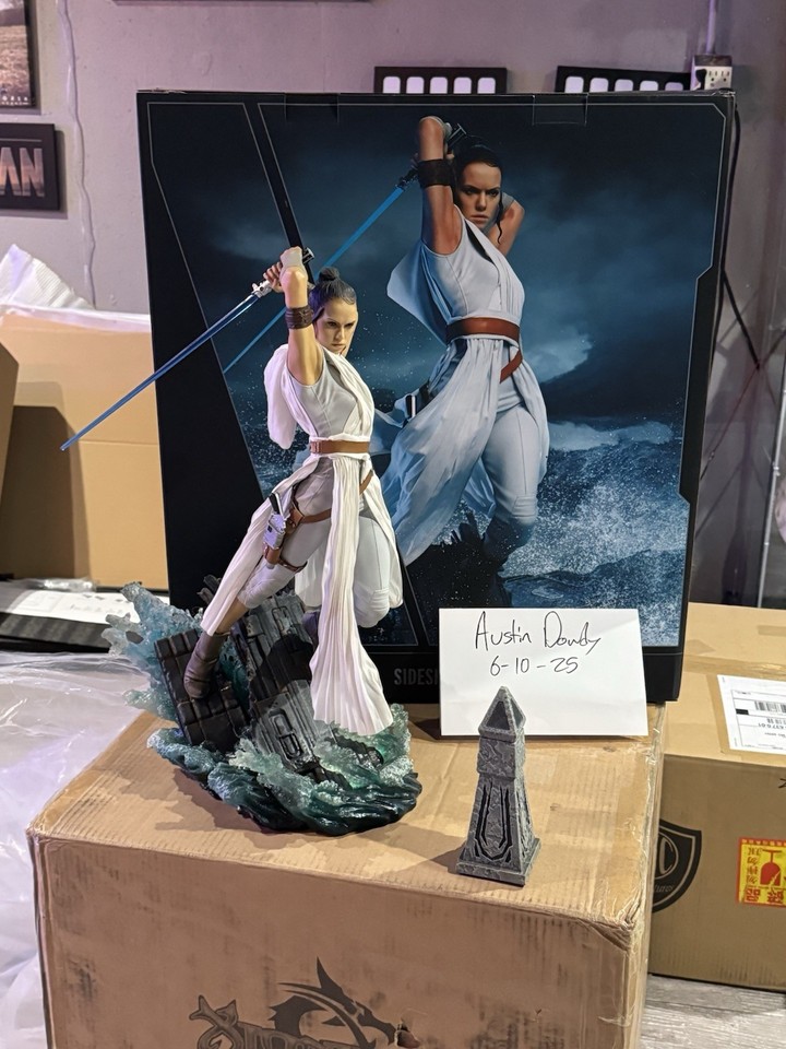 SIDESHOW REY SKYWALKER PREMIUM FORMAT EXCLUSIVE STAR WARS STATUE FIGURE ...