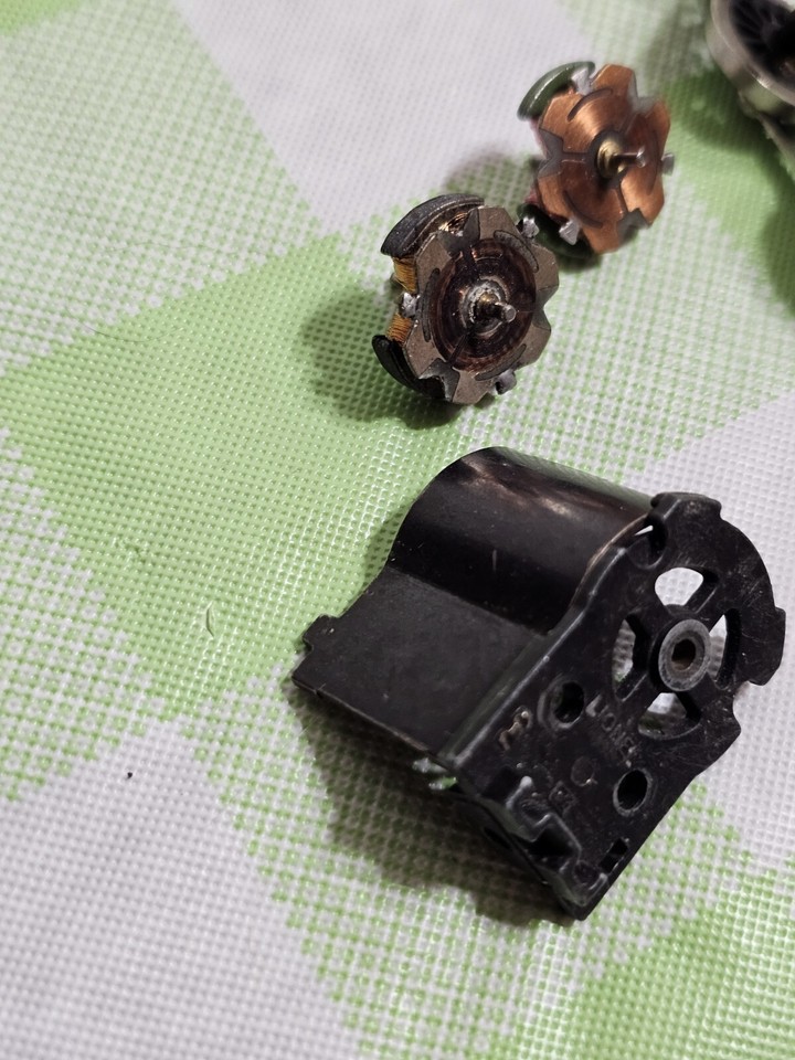 HO Scale engine parts 7 Motors UNTESTED Trucks Front/Rear wheels ...