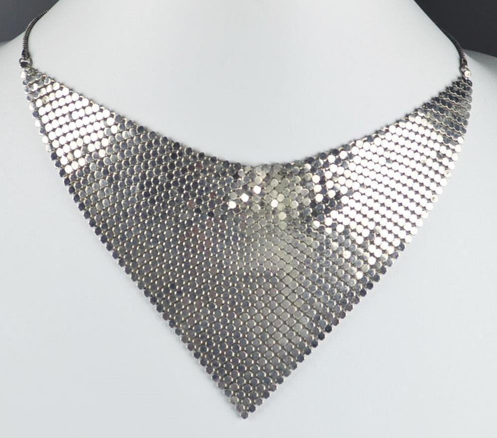 VINTAGE 17" ART DECO V SHAPED COLLAR NECKLACE - SILVE… - Gem