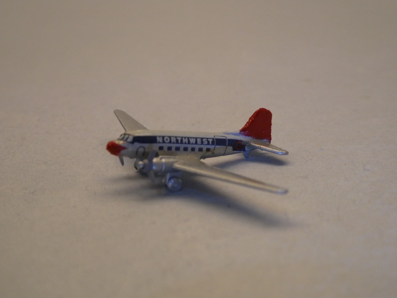 Schabak 1;600 Northwest Air Lines USA Douglas DC3 Model Aircraft Plane ...