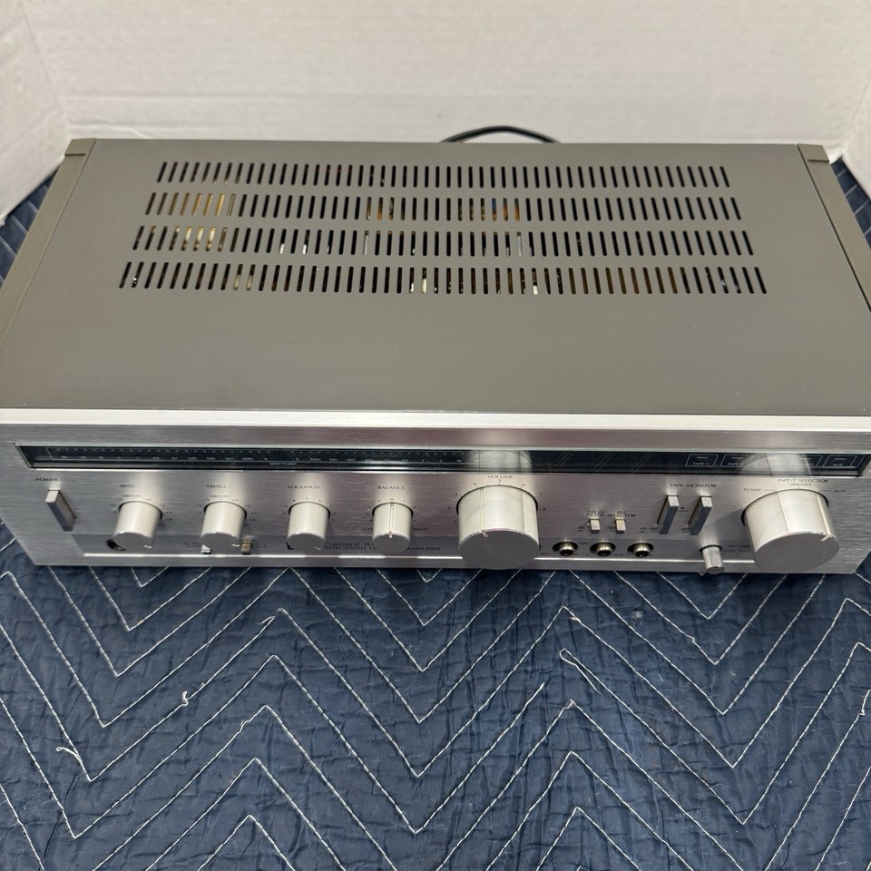 SANSUI A-700 VINTAGE AM/FM STEREO RECEIVER - SERVICED - CLEANED ...