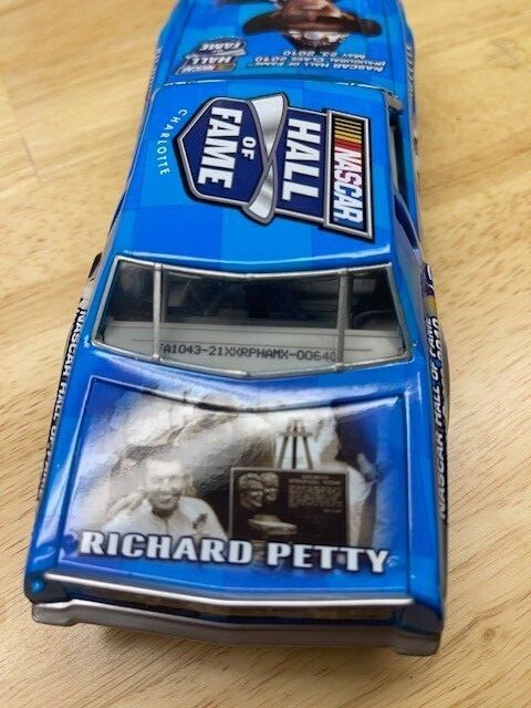HOF RICHARD THE KING PETTY 1979 Nascar Hall Of Fame Autographed Diecast ...