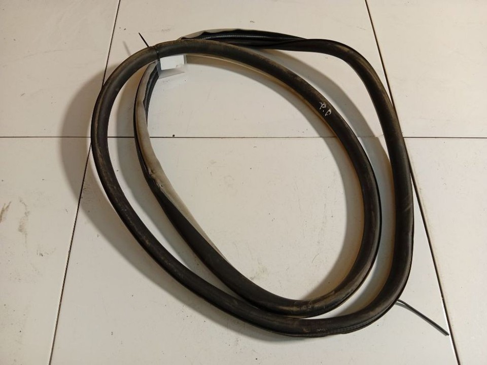 Door Rubber - FRONT RIGHT for Citroen C5 UK2706489-80 | eBay UK