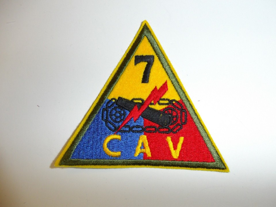 e3920 WW2 US Army Armored Tank Battalion Triangle patch 7th Cavalry Cav ...
