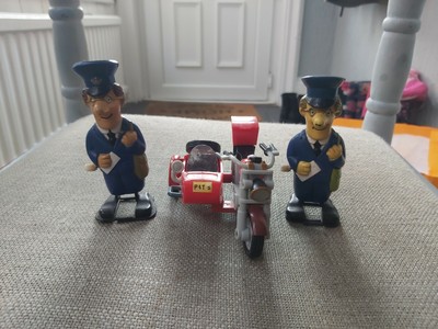 Old Postman Pat Motorcycle And Side Car PAT5 & Postman Pat Wind Up ...