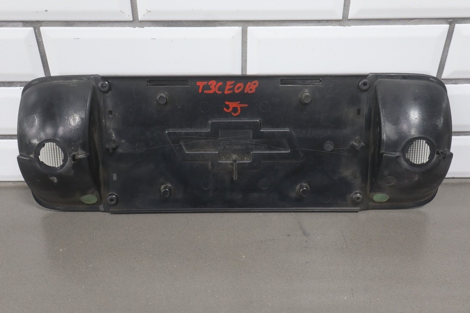 Chevy C5 Corvette & SSR Rear Tail Finish Panel (Textured Black) W ...