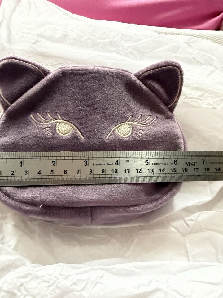 Lisa Eldridge Limited Edition Betty Velvet Kitten Make Up Bag. New ...