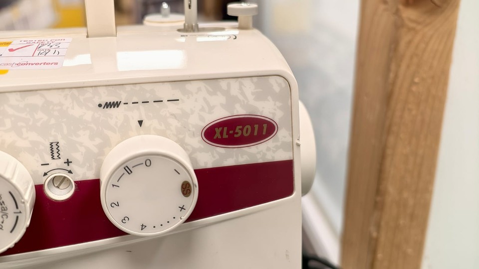 Brother XL-5011 Sewing Machine with Pedal & Cover - Working - *MISSING ...