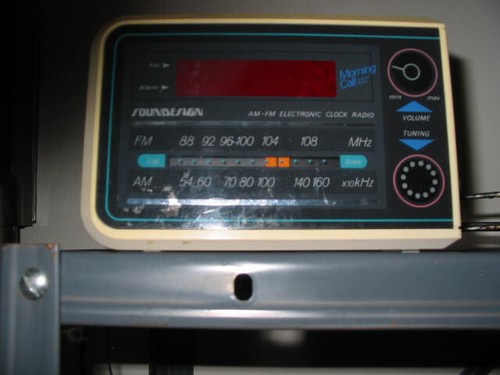 Soundesign Retro CUBE MORNING CALL Model 3634 AM/FM Electronic Clock ...