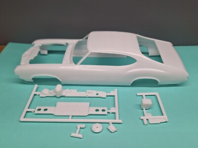 Revell AMT Ertl Monogram MPC 1/25 1971 Olds Cutlass 442 W-30 Body ...