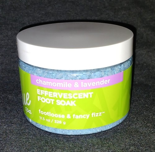 Bath & Body Works True Blue Spa Effervescent Foot Soak Chamomile and ...
